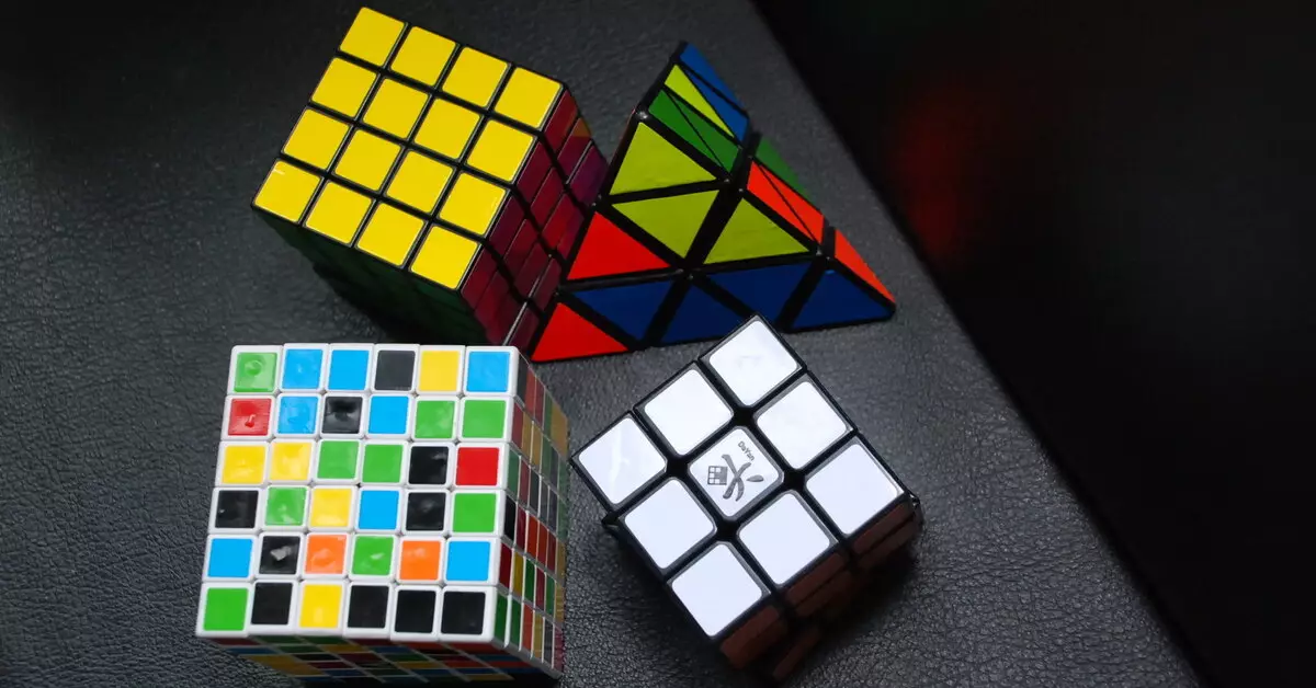 Ukweli kuhusu Mchemraba wa Rubik - 10 ya kuvutia zaidi