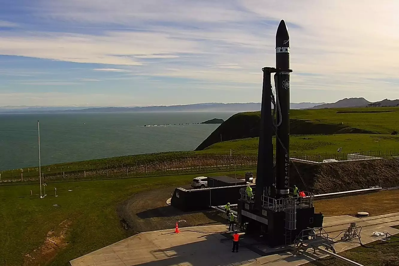 Η Rocket Lab ανέβαλε την πρώτη εμπορική εκτόξευση του πυραύλου Elektron