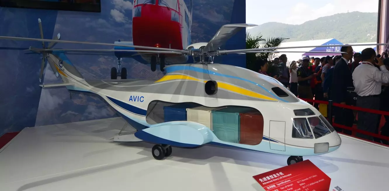 Model van die Russies-Chinese swaar helikopter AHL