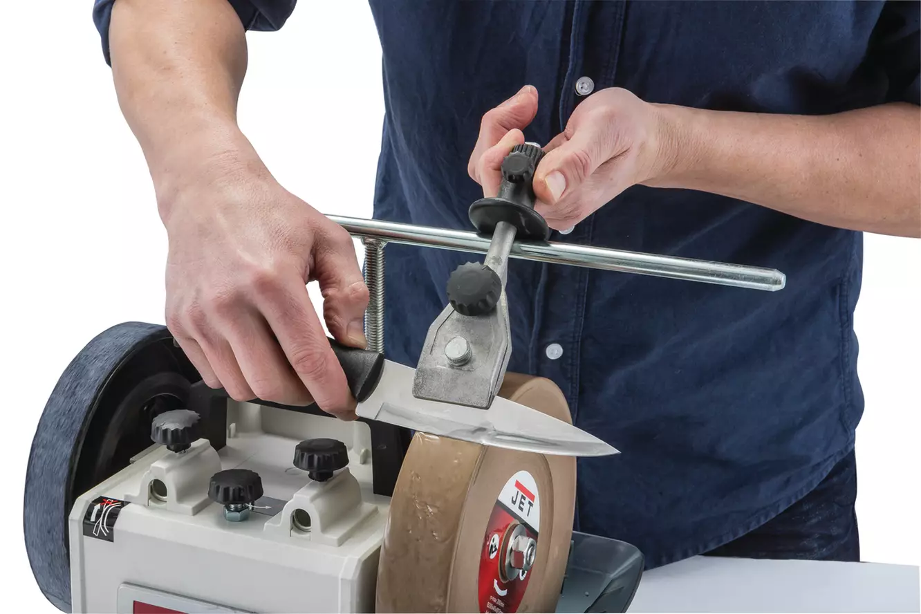 How to sharpen knives on a grinder