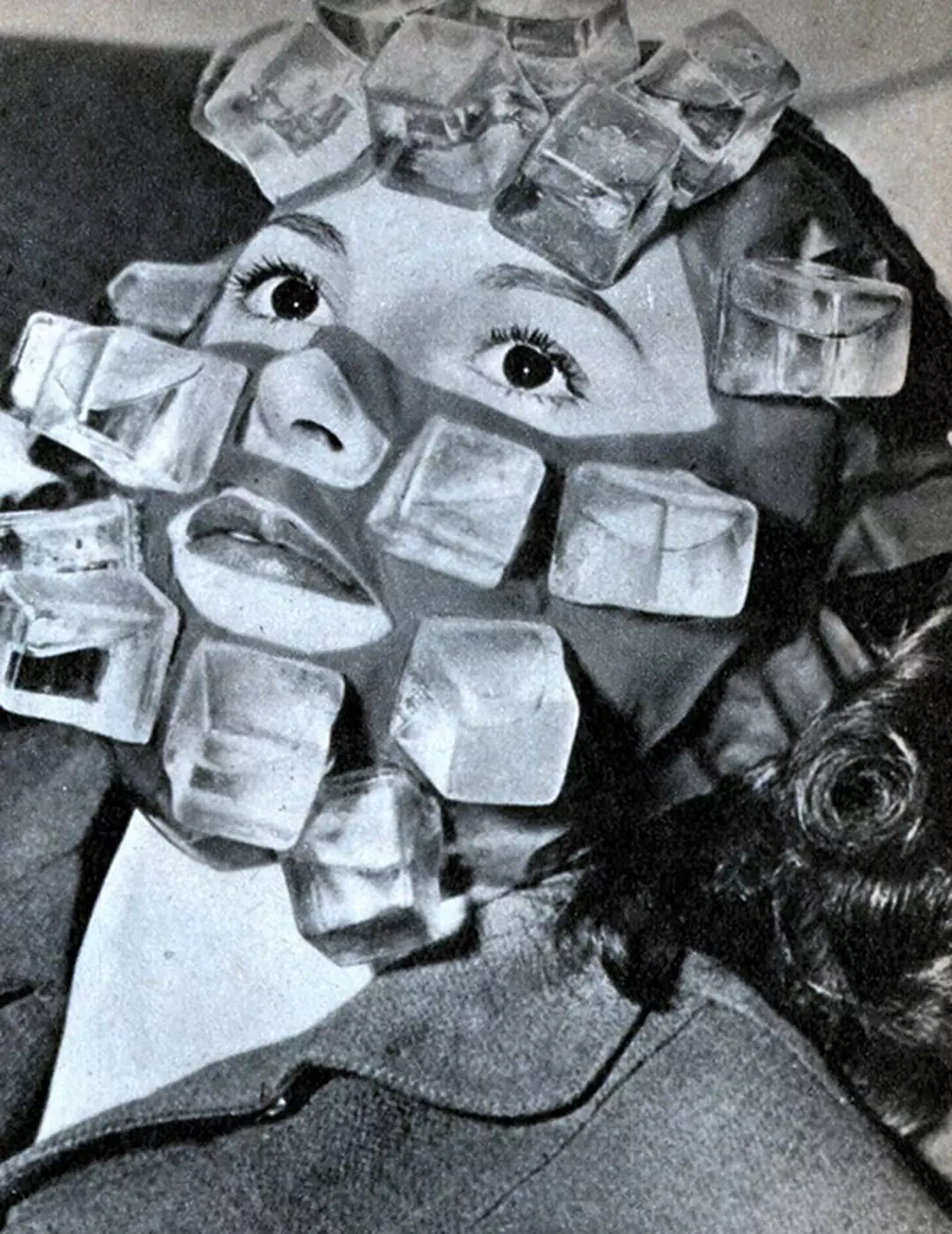 Ice mask kurwisa hangover, 1947