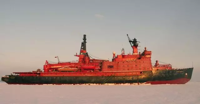 7 fets sobre el llegendari trencaglaç Arktika