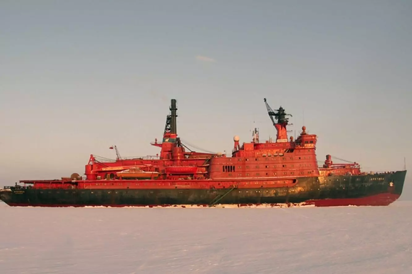 7 ข้อเท็จจริงเกี่ยวกับเรือตัดน้ำแข็งในตำนาน Arktika